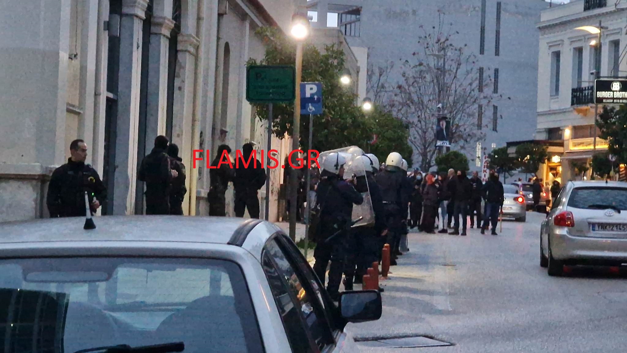 ΠΑΤΡΑ: Η ΕΛ.ΑΣ. θα “φυλάξει”…. τον Βοβόλη! Φόβοι για “ντου” αναρχικών ...